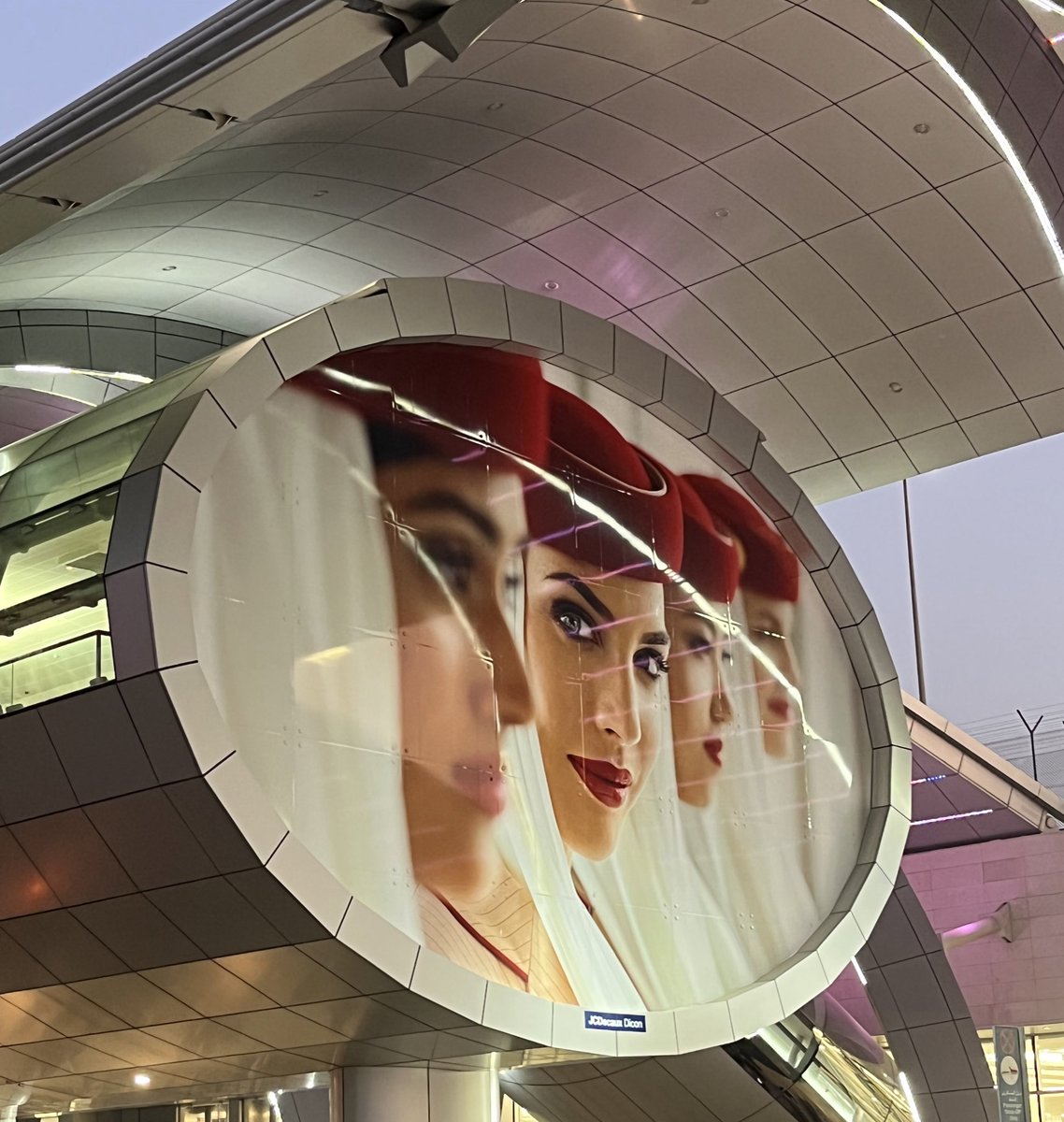 Megha Lillywhite🕯 on Twitter: "Advertisements in Dubai always include beautiful people and that ...