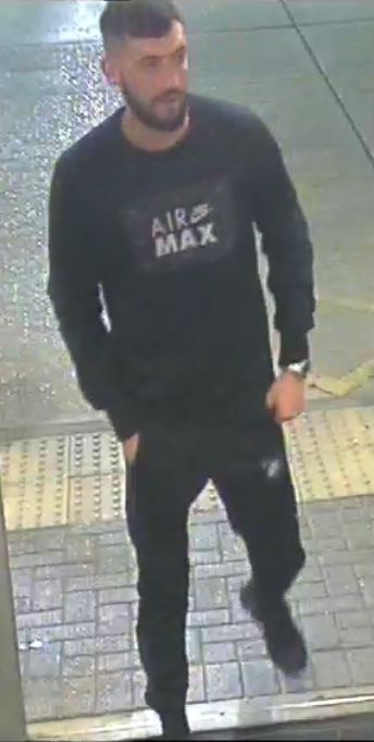 Herts Police On Twitter Do You Recognise This Man He May Be Able To