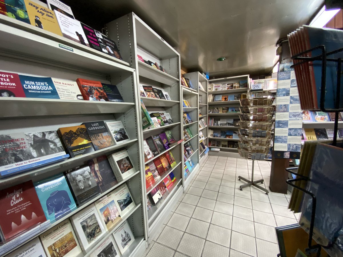 ปิยะรักษ์ 🍂🎃 on Twitter: "RT @TheAnness: Book Zone ถ.ท่าแพ — ทีแรกไม่แน่ใจว่าจะเข้าดีไหม เพราะ ...