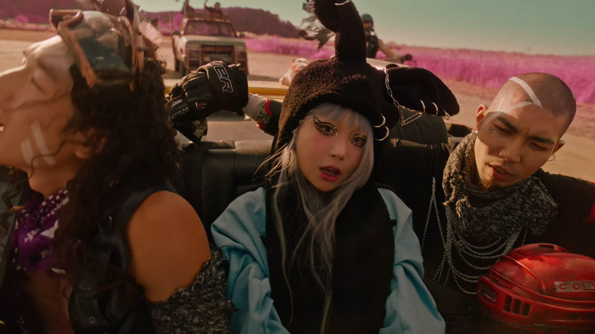 allkpop on Twitter: "AOMG announces new artist #JvckiWai through her new MV 'Go Back' https ...