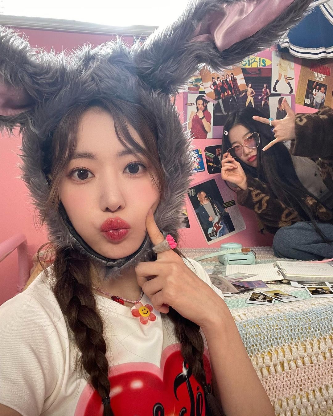 le sserafim pics on Twitter: "sakura instagram update https://t.co/Vj5g9V4B0Q" / Twitter