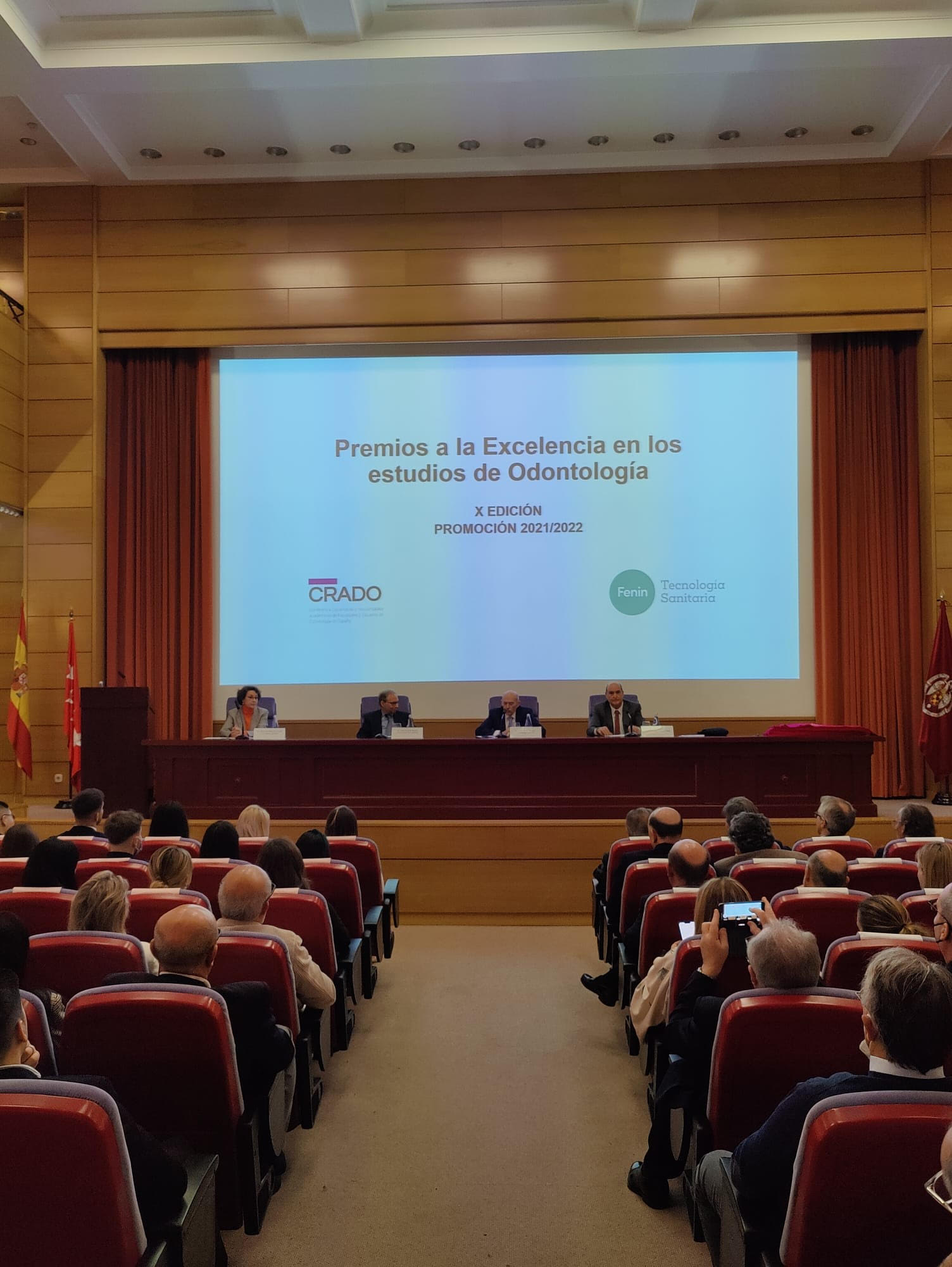 Gaceta Dental on Twitter: " ️ El Presidente de la Conferencia de Decanos, el. Dr. Lluís Giner ...