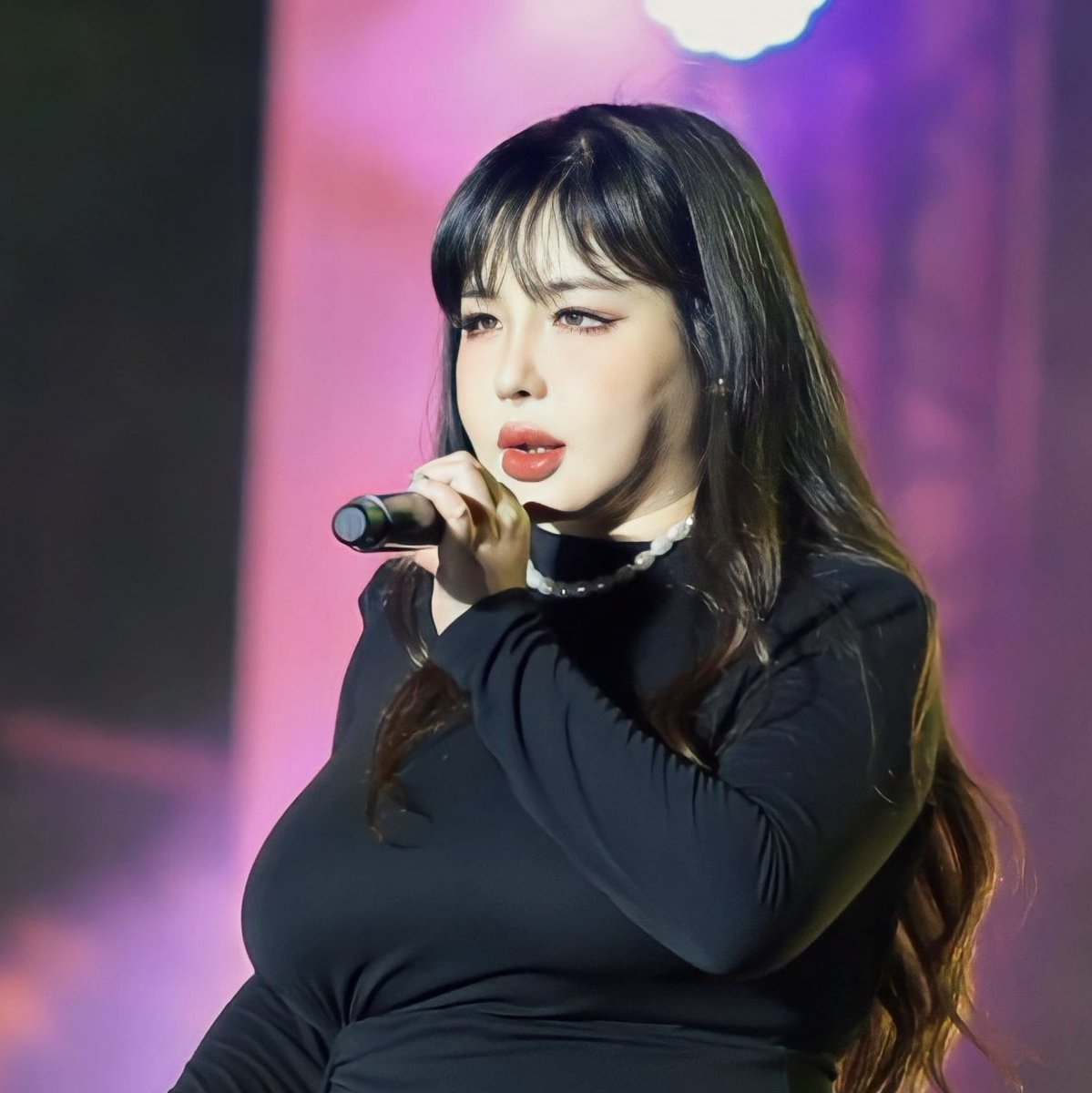 park bom is back on Twitter: "[HQ Photos] Park Bom at POPstival 2022 🎉 📸 @theseoulstory ...