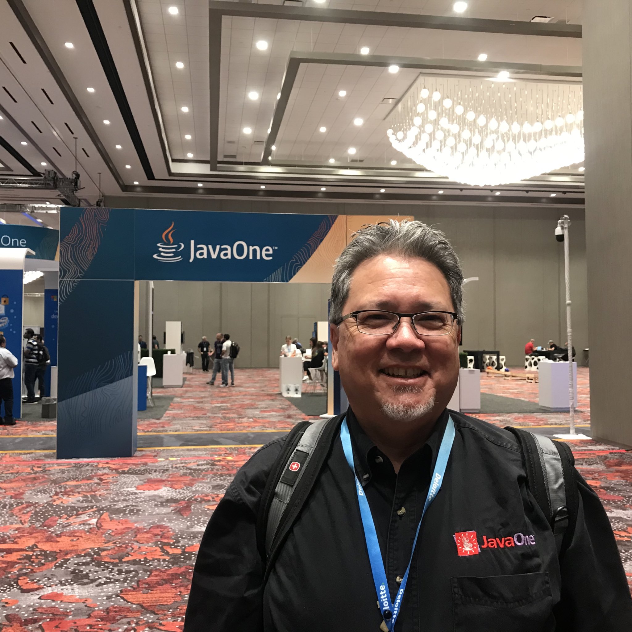 Stuart Marks on Twitter: "#JavaOne then and now. (Thanks to @fguime for the pic.) https://t.co ...