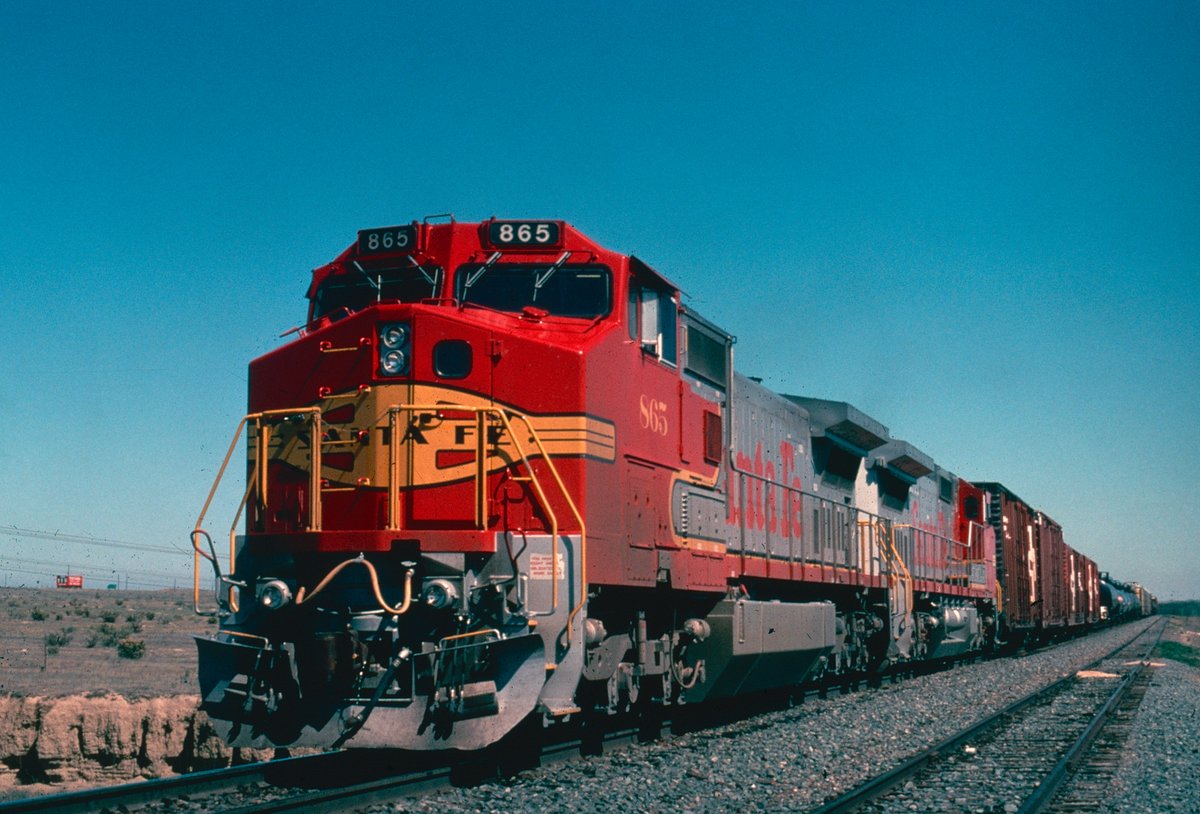 American-Rails.com on Twitter: "General Electric's C40-8 series. Seen here are Santa Fe C40-8W's ...