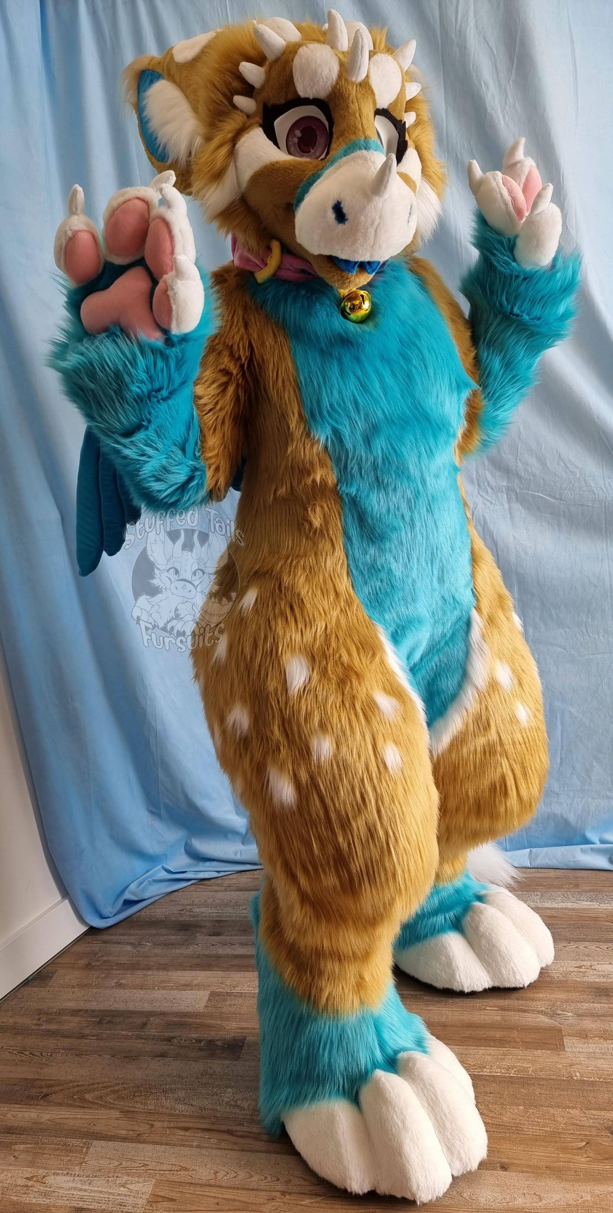 isa @ fursuit makers, a visual database (@fursuitmkrs) / Twitter