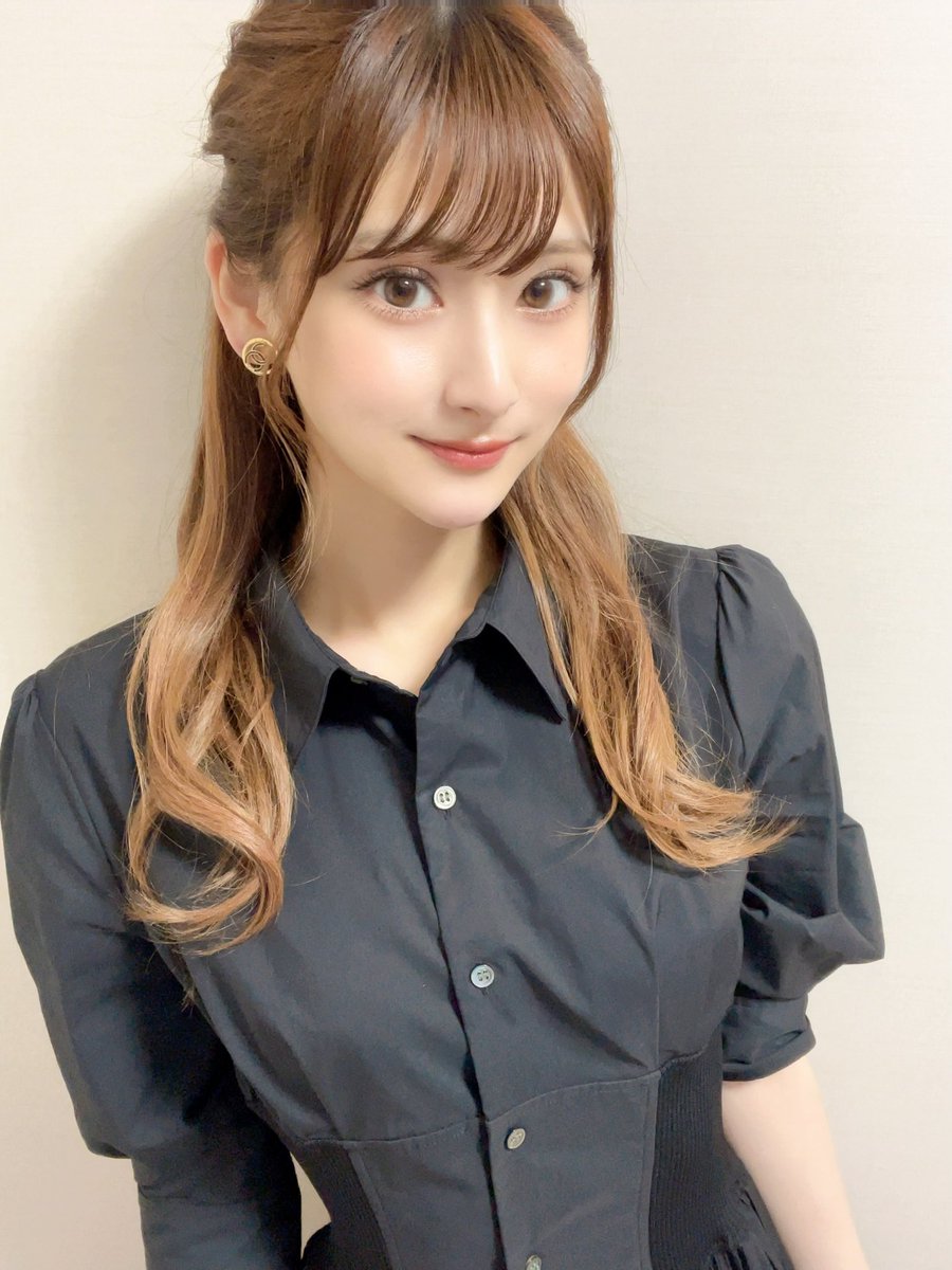 yui on Twitter: "このポーズ流行ってるって聞いた🫶🏻"