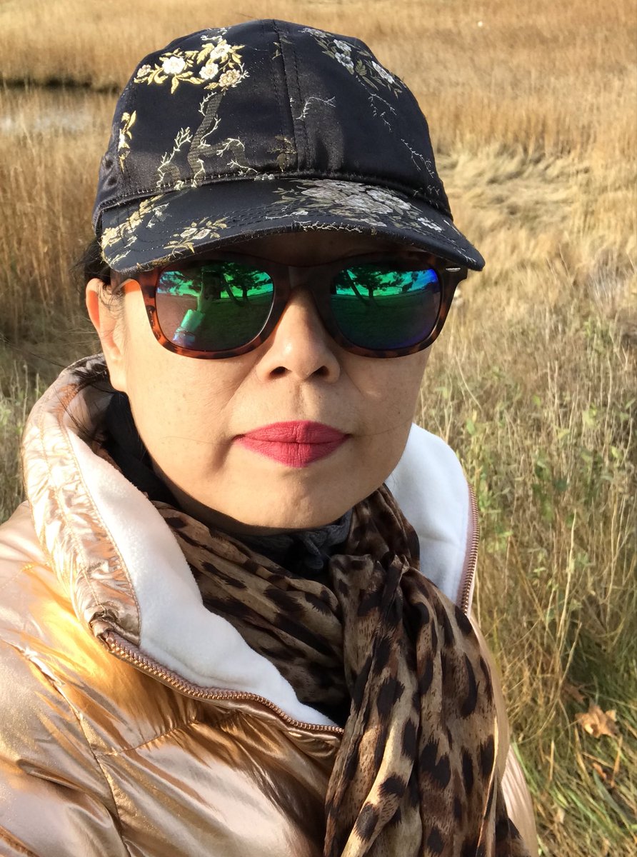 The Last Straw On Twitter 俺喜欢自拍,还有胆量晒,那些五毛们也晒晒呗!没胆儿的晒的,就少喷!滚远点儿😂俺长得再丑,没打苗俺也认了!😂
