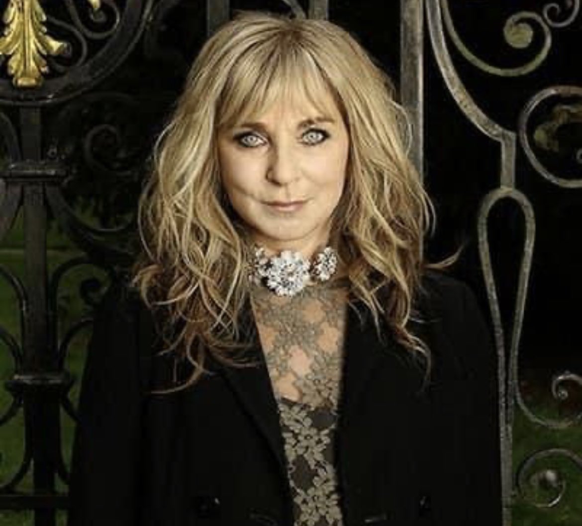 Bottom Official on Twitter: "Admit it…you wanted to be up in Richie’s bedroom with @HelenLederer ...