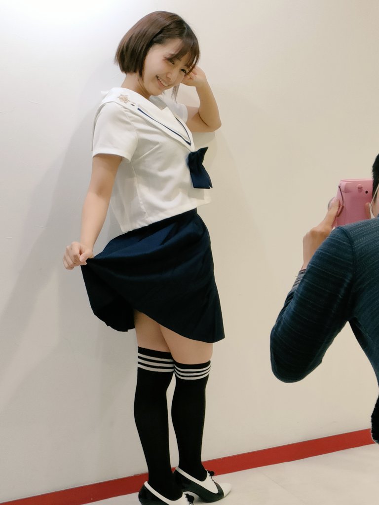 星乃莉子⭐sodstar On Twitter おはりこ🌟 なんとなんと今回撮ったチェキ、jkりこになってるよー!!😆🍓💕 腹チラ&絶対