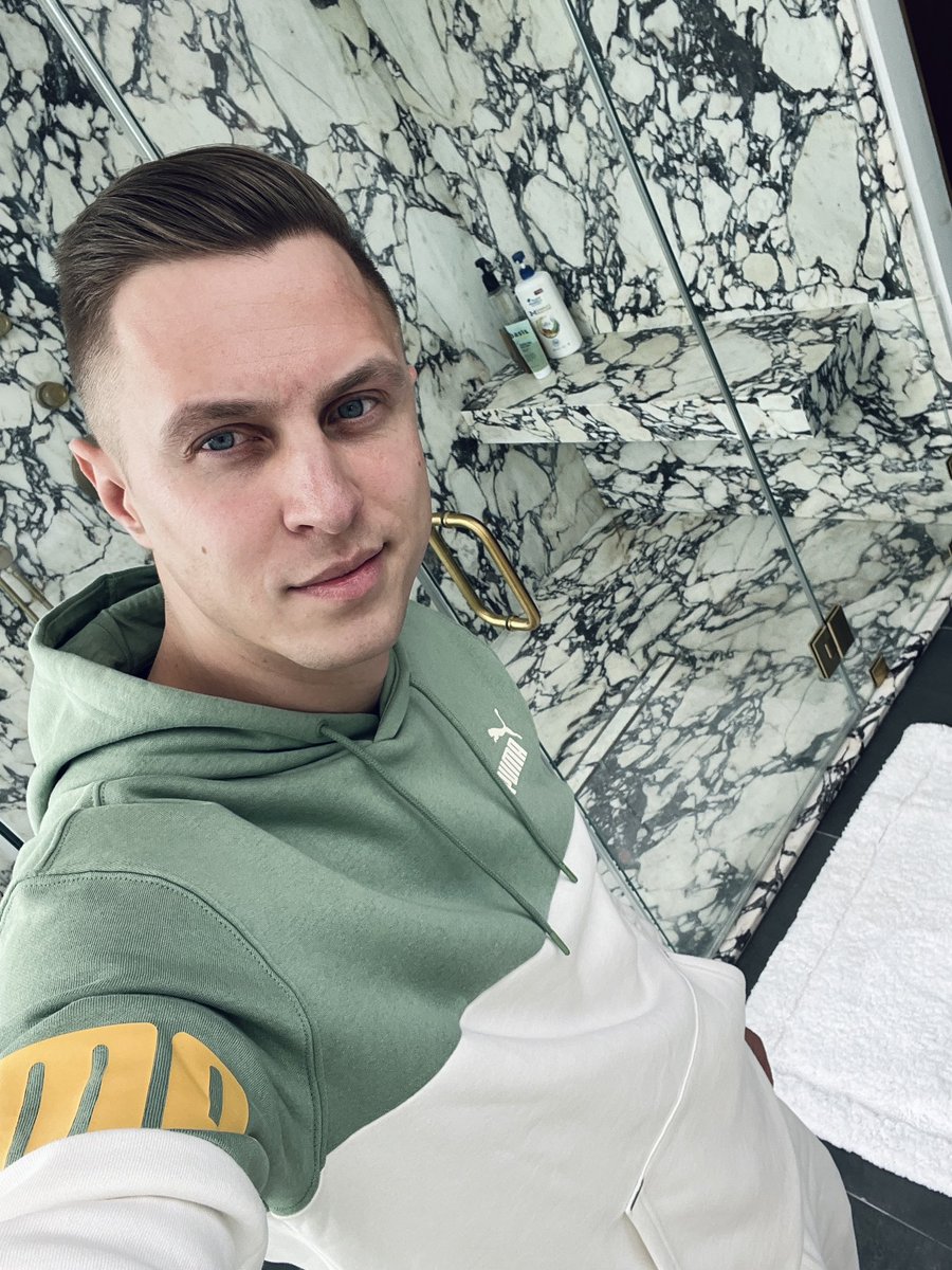 Matching the marble 😎 Alex Mack @alexmackxxx