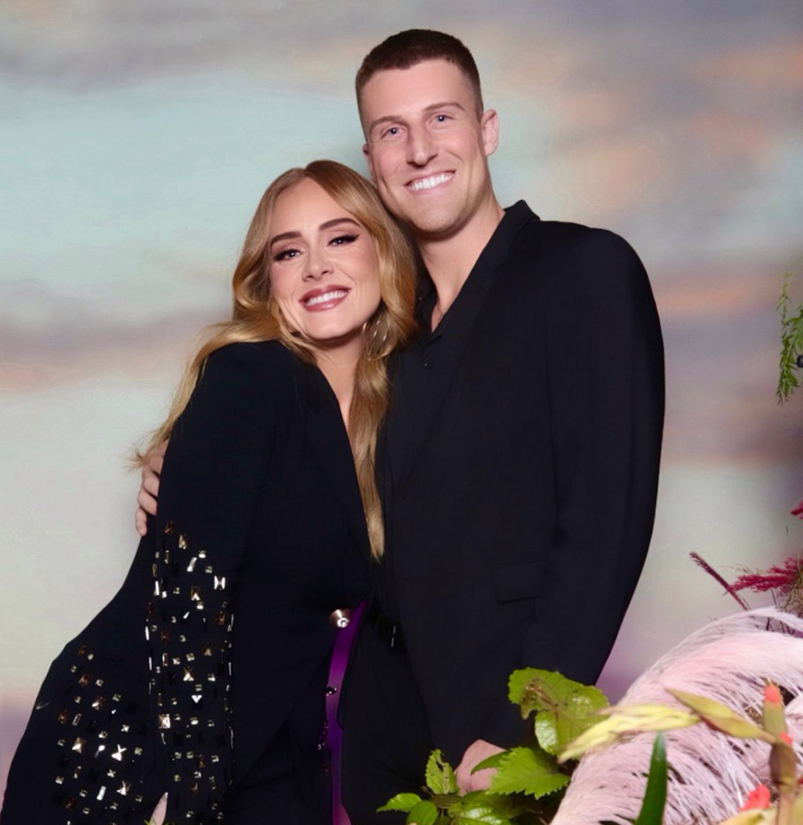 Adele Access on Twitter: "RT @colynelliott: Hung out with one of my biggest fans tonight!"