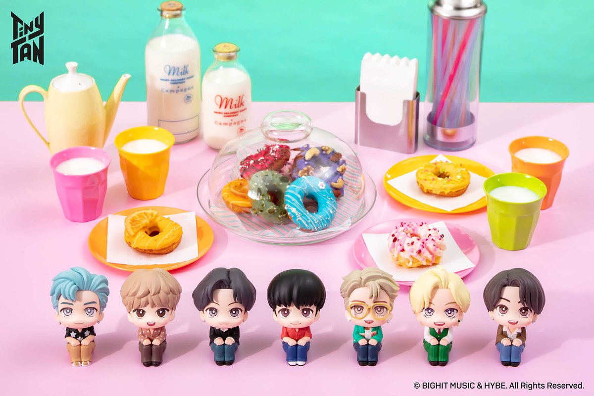 メガハウスとり子@AGF Y-3 on Twitter: "【#AGF_2022】 見上げる見守る #るかっぷ 好評発売中の「#TinyTAN Dynamite ver.」 全7種を ...