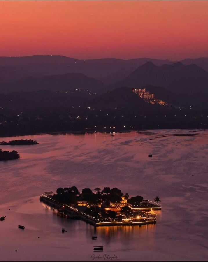 4. Lake Pichola, Udaipur Rajasthan https://t.co/oFO1EEPRCf - Desi Thug ...