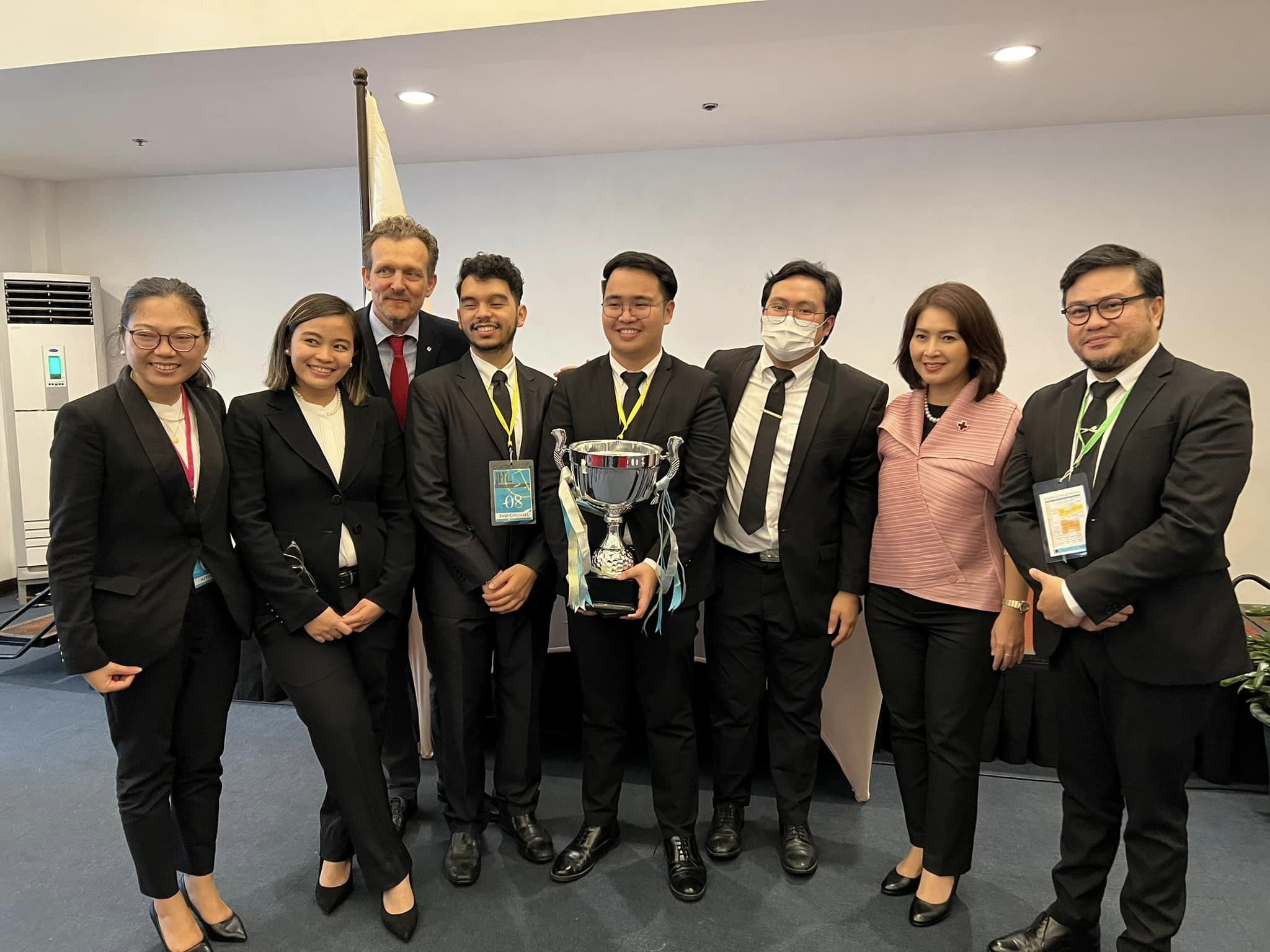 Daily Guardian on Twitter: "CONGRATS, USA-COL 🦅 JUST IN: The University of San Agustin-College ...