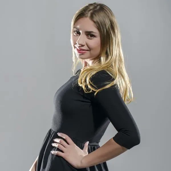 Premiumbukkake On Twitter 🍓pretty Blonde Julie Red Juliaredx Comes
