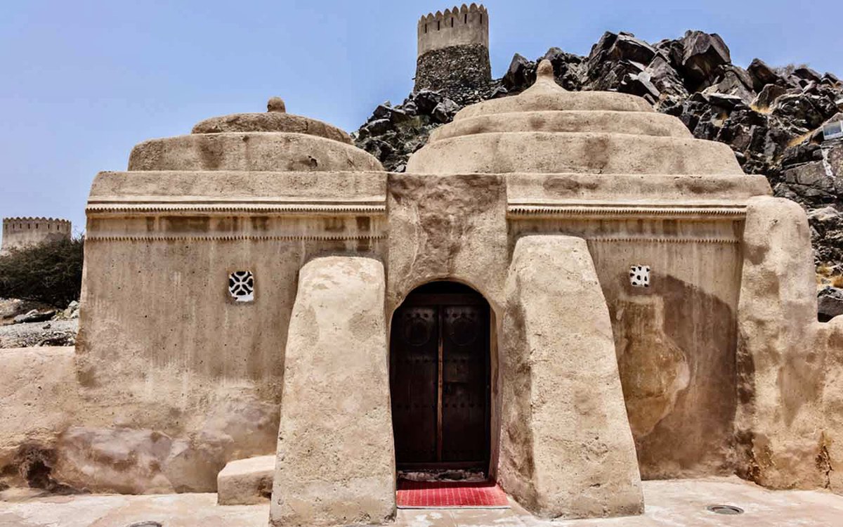 Ancient mud mosques in the Muslim world are spectacular & sustainable ...