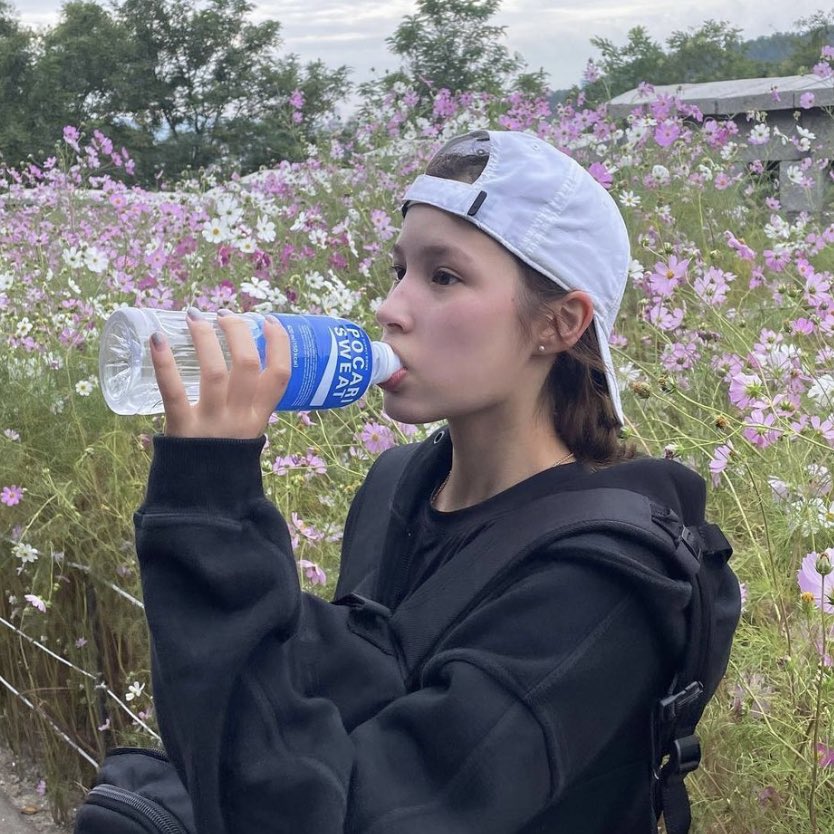 snore on Twitter: "if you love sweet, talented, pretty and hardworking women support lea"