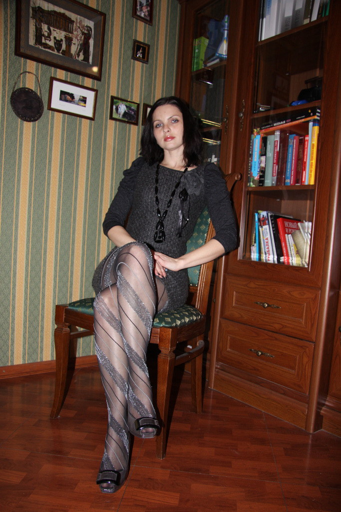 Amateur Pantyhose On Twitter High Heels And Patterned Pantyhose