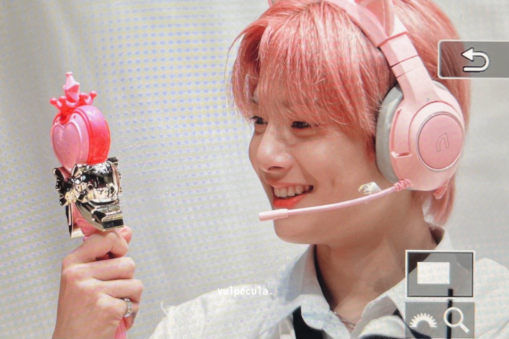 yoki on Twitter: "아ㅜㅜㅈㄴ웃겨 대면팬싸장메이드카페되다 https://t.co/DYuPLtH9ZY" / Twitter