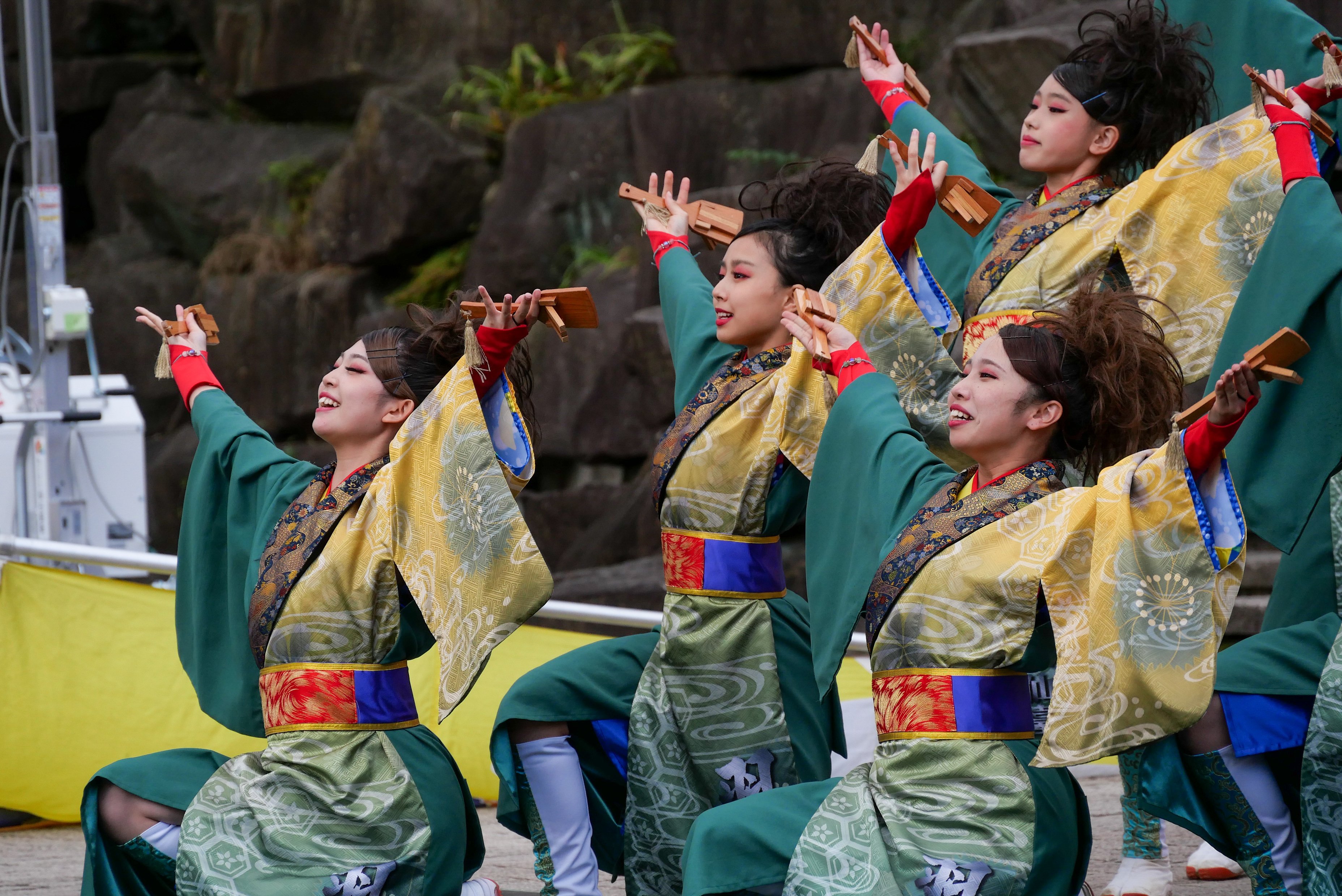 𝕁𝕆𝕂𝔼ℝ on Twitter: "2022年 10月8日（土） 【第25回みちのくYOSAKOIまつり】 宮城県仙台市・勾当台公園 『羽跳天』 演舞前から芸術的な整列 #みちのく ...