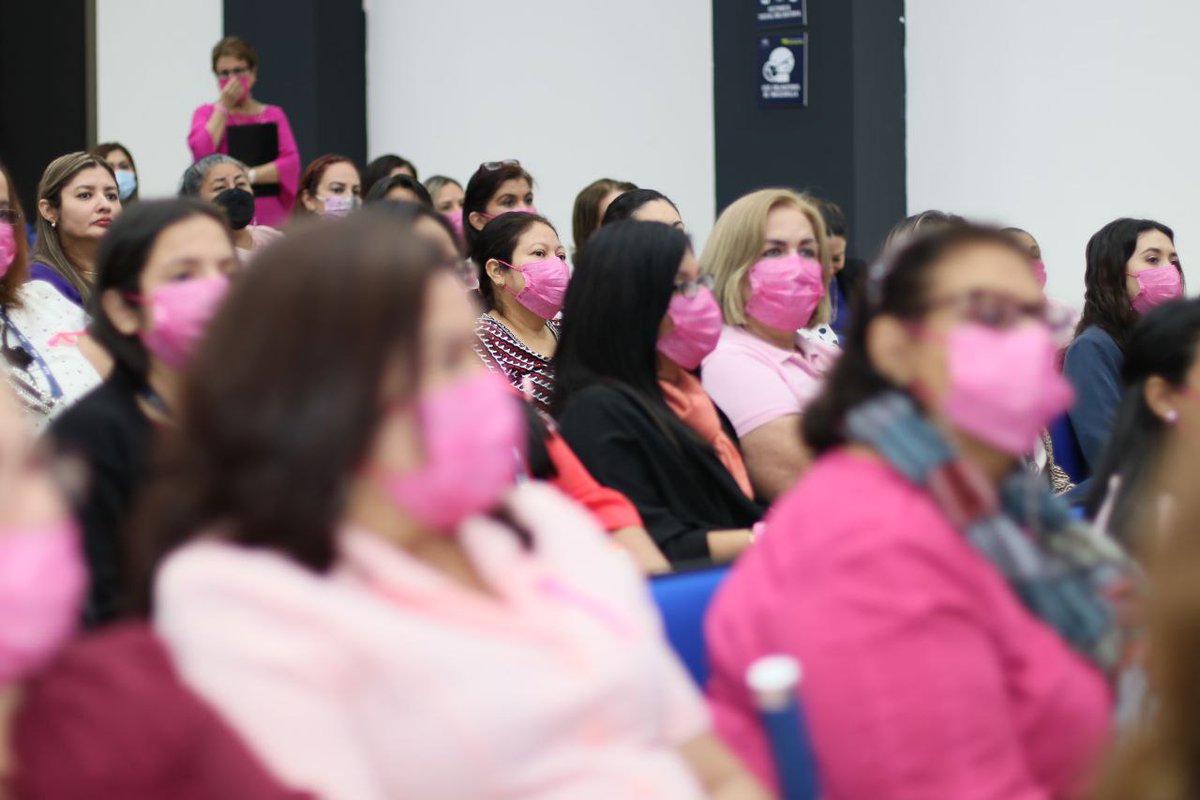 PGR El Salvador on Twitter: "La Dra. Andrea Beatriz Rodríguez, especialista en ginecología ...