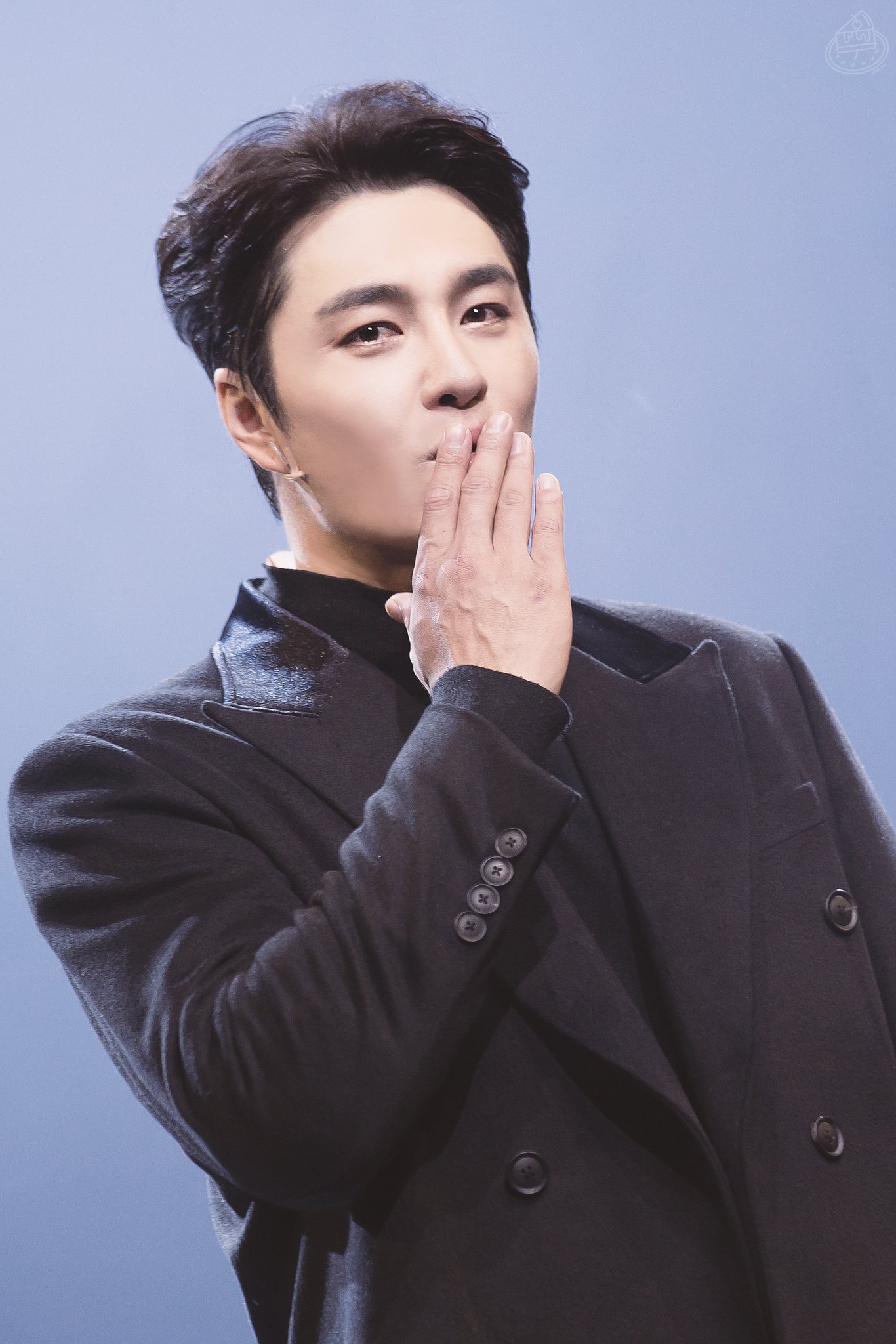 Till's Pic_k on Twitter: "221014 뮤지컬 사랑의 불시착 리정혁役 - #민우혁 https://t.co/lKaeyKSU3R" / Twitter