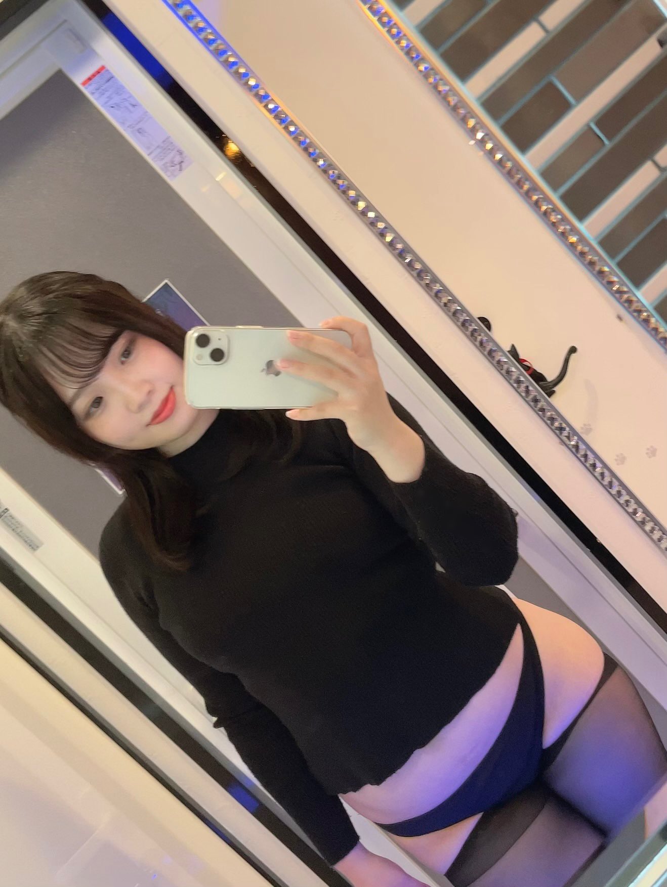 泉田栞 on Twitter: "おはようございます ️ 今日もTバック履いてます🌟 昨日は写真撮りに1人でラブホに行ってきたんですけど、前から気になっていたレズビアン風俗嬢の方がいたので呼ん ...