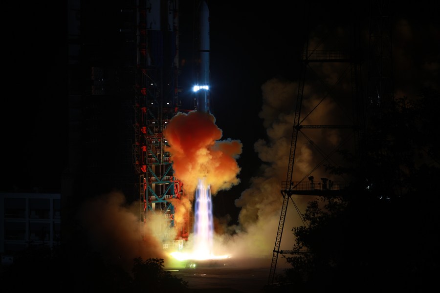 China sent a new remote sensing satellite into space from the Xichang ...