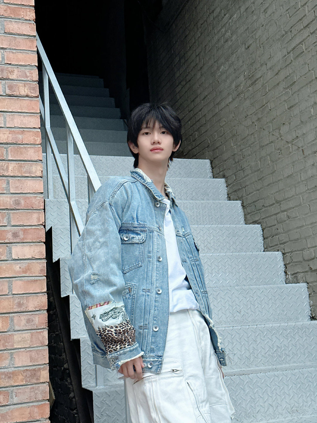 JYP TRAINEES on Twitter: "📸 221014 PROJECT C’s Huang Wenjin weibo photo update! (2/3) #JYPChina ...