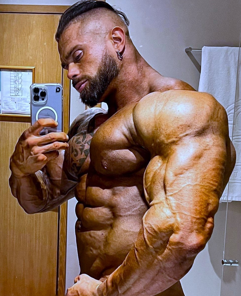 Hot Muscle Studs on Twitter: "https://t.co/JOG3AGWOlP" / Twitter