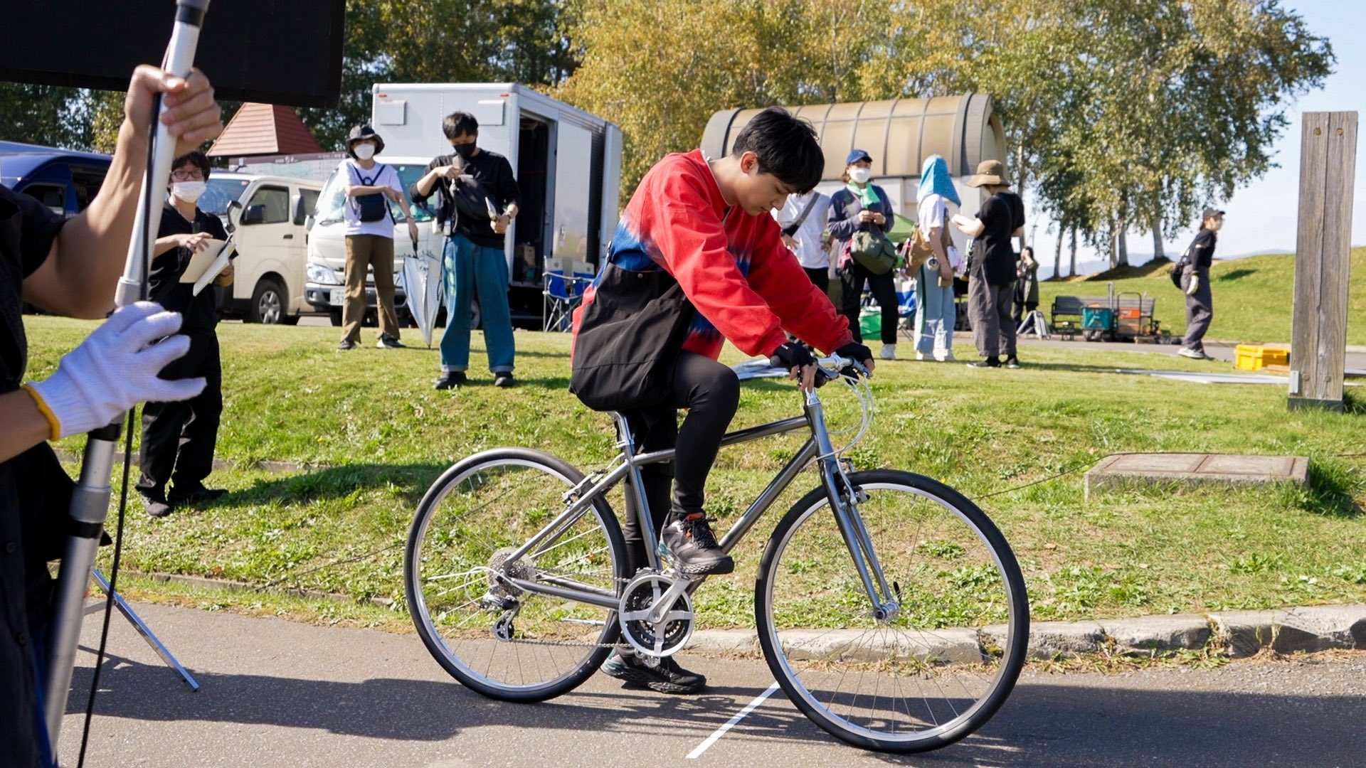 【公式】『PICU 小児集中治療室』フジ月9ドラマ 10月17日月曜よる9時第2話 on Twitter: "#PICU小児集中治療室 📸第1話オフショット📸 合間に自転車を 乗り回していた ...