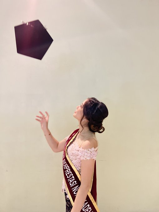 Michelle Christo KusnadiのTwitterアーカイブ - 2022年10月15日 - ArKaiBu Project48