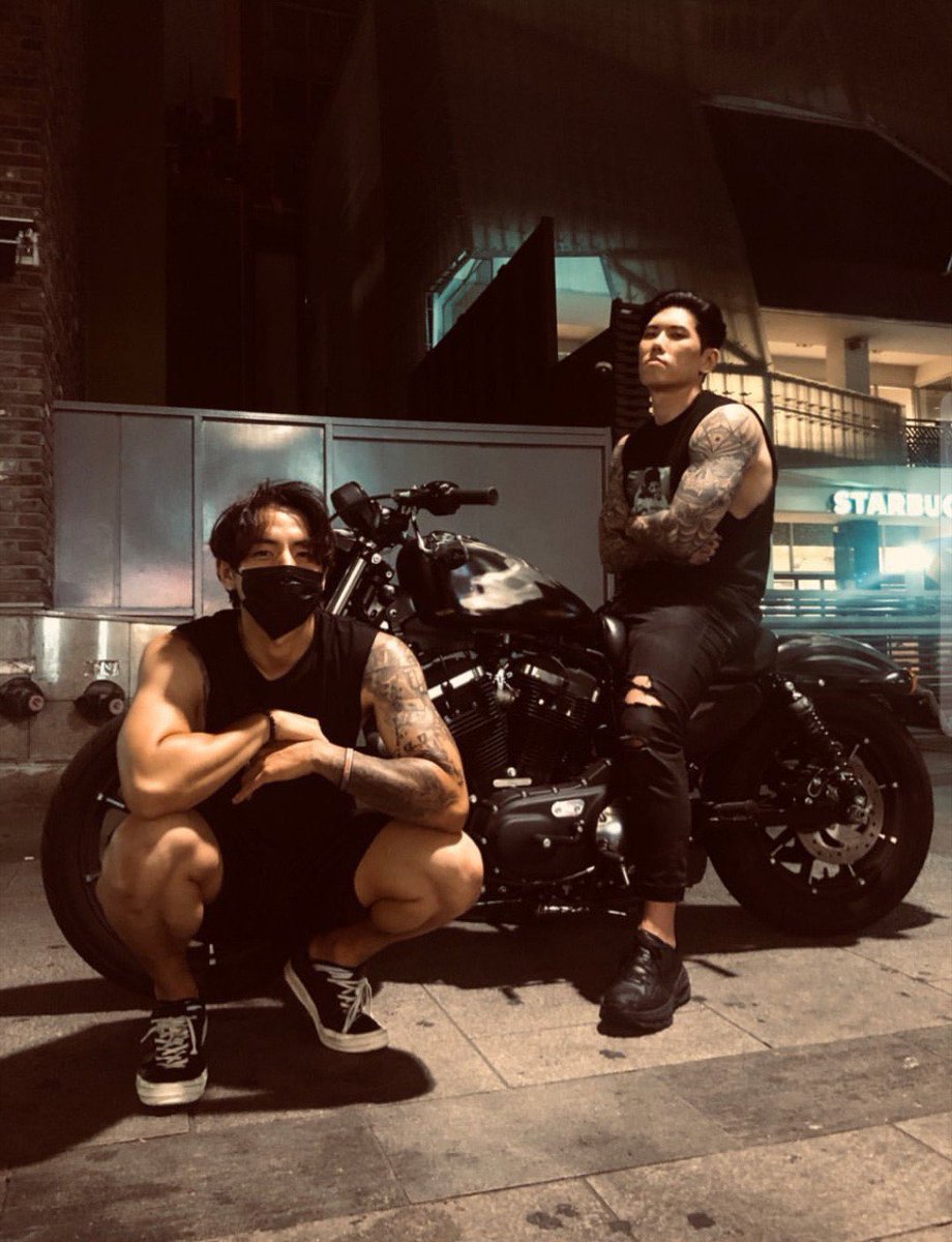 샤 🎴 on Twitter: "when i first learnt about mr woo i thought he was familliar and turned out he ...