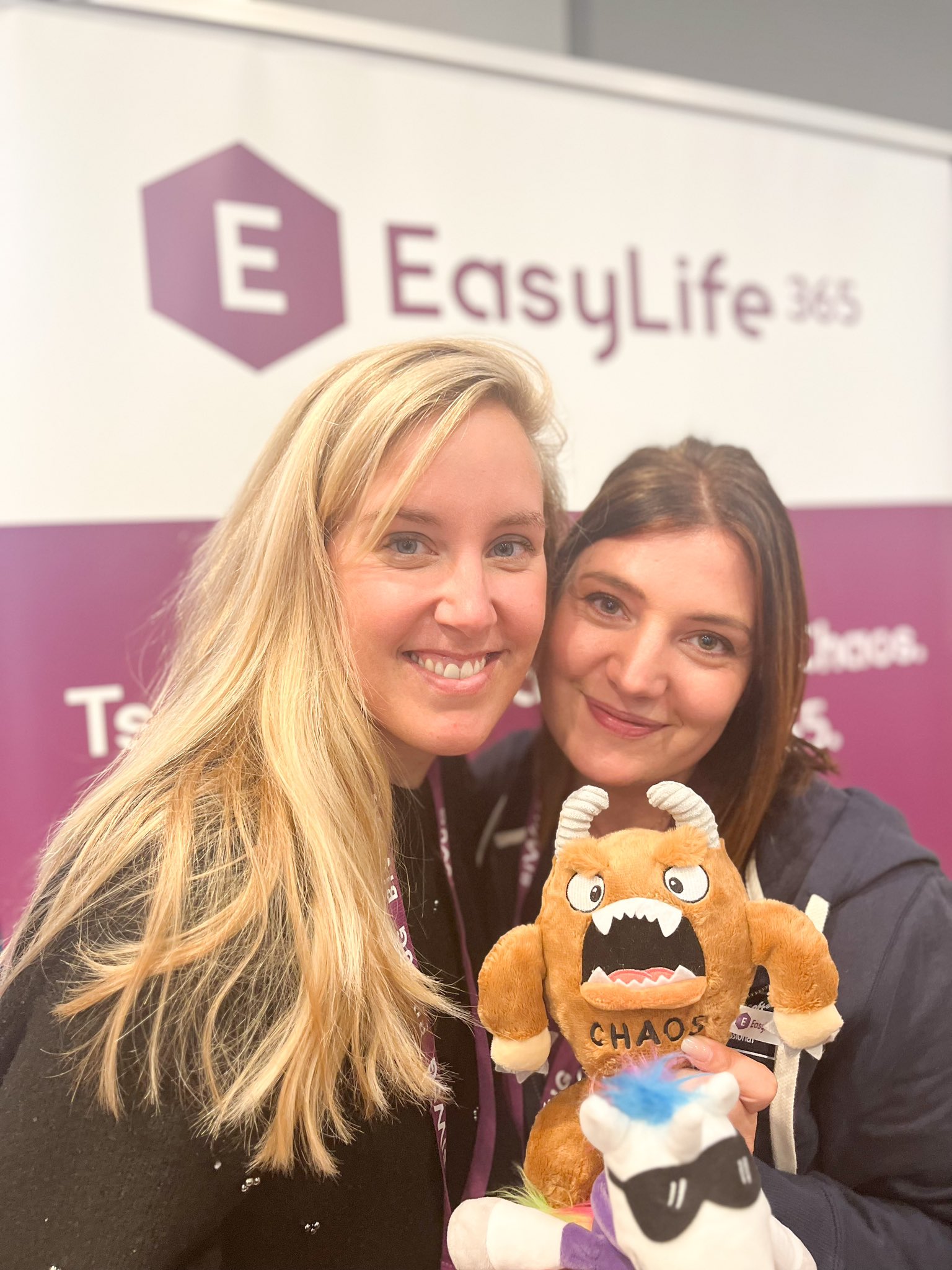 Femke Cornelissen on Twitter: "Finally seeing @IsidoraKatanic again in real after a few months😇 ...