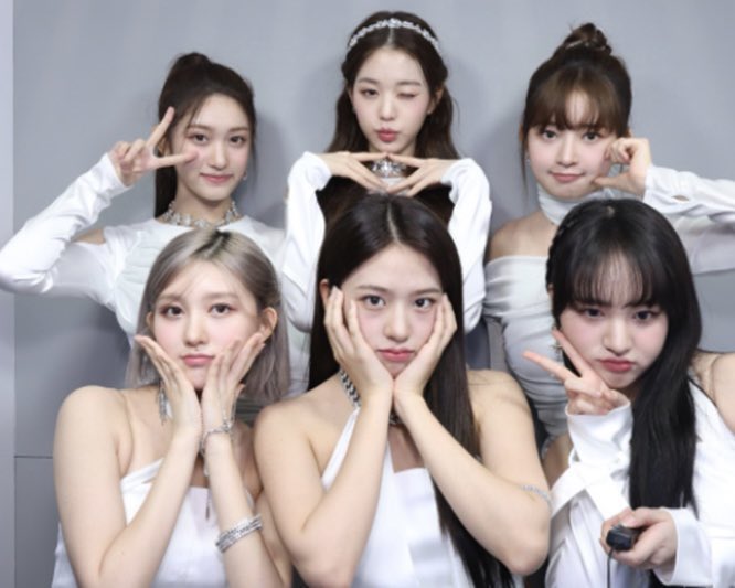 IVE pics on Twitter: "ot6 photobooth 🤍"