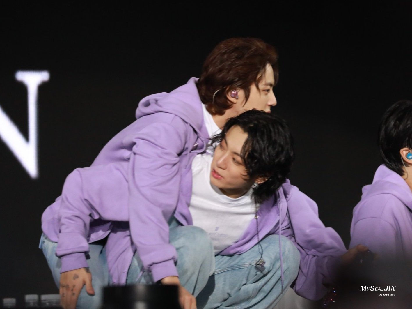 쏘 on Twitter: "@honey_kookjin 선생님...오셨습니까... https://t.co/V8YFeOETl2 ...