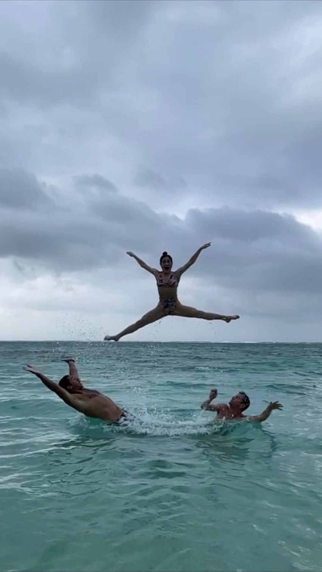 🍍daily satoko🍍 on Twitter: "(1/3) satoko's instagram stories! 🏝 https://t.co/zx15i90uQI https ...