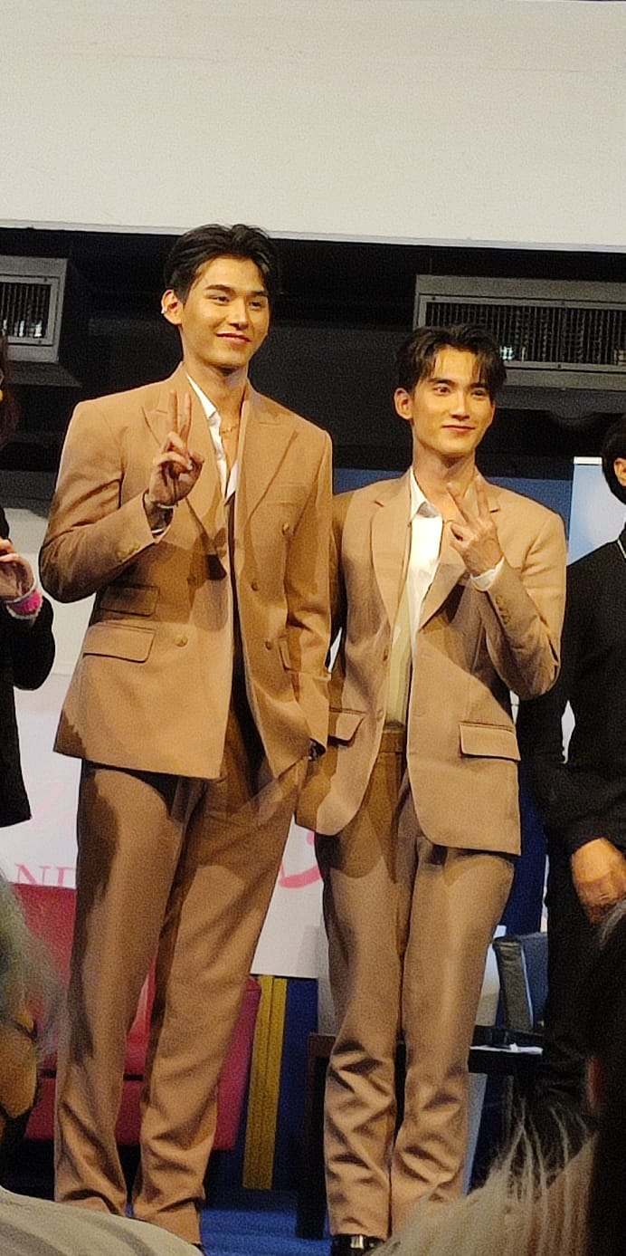 3ACE Project on Twitter: "Italiane al fan meeting di Ja e First (🇮🇹) Switzerland! Hanno detto ...