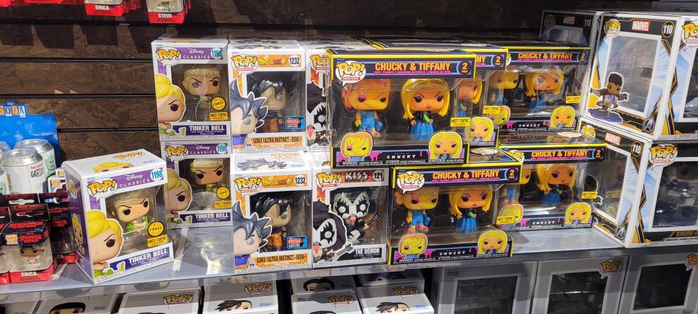 Funko POP News ! on Twitter: "Quite the Hot Topic stock. Chases, Goku and the new Blacklight 2 ...
