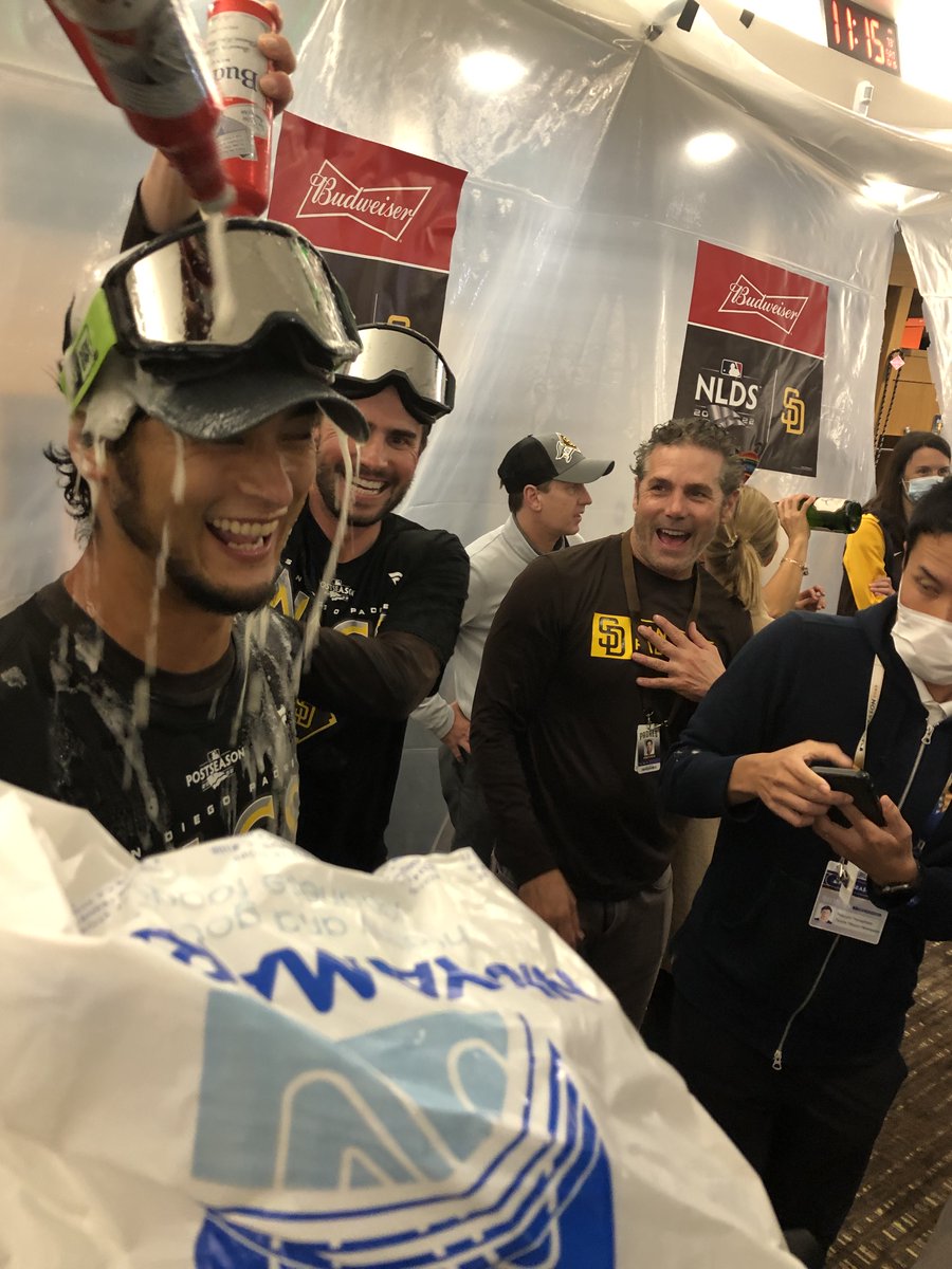 Full Count Mlb取材班 On Twitter 24年ぶりのリーグ優勝決定シリーズ進出を決めた パドレス🎊 シャンパンファイトでは ダルビッシュ有 投手もこの笑顔🍾 球団