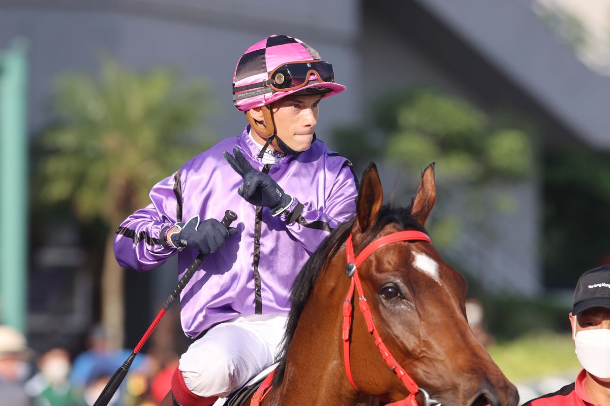 How many today, @AlexisBadel? ️ @equidia | #OWSTtrophy | #HKracing # ...