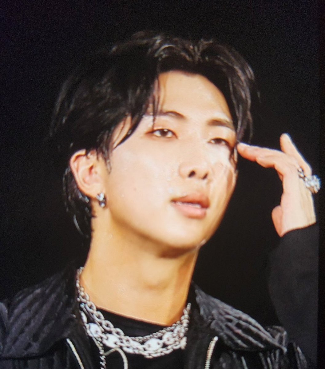 namjoon pics on Twitter: namjoon pics on Twitter:
