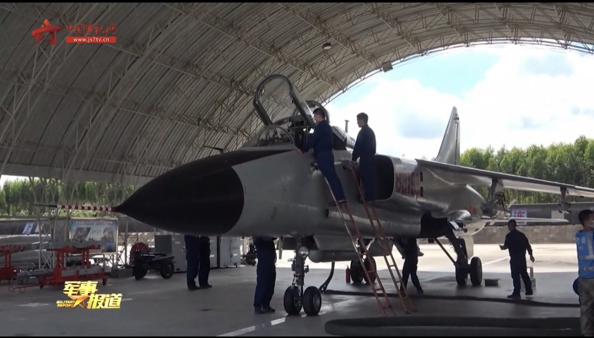 ST on Twitter: "JH-7A releasing LT-2 (500kg) laser guided bomb in a training, targeting pod ...