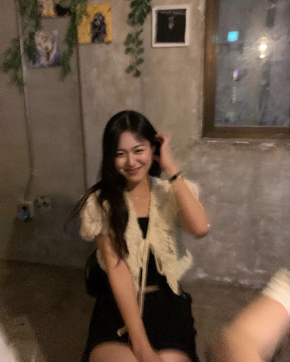 마카마카 on Twitter: "[#다슬] 🐑다슬의 데일리룩을 보고싶다던 마카롱을 위해 탈탈탈🫶🏻 #MAKAMAKA #마카마카 #희수 #디아 #채원 #다슬 #은비 ...