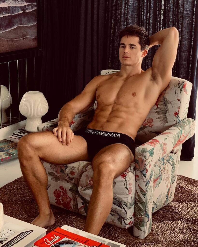 Pietro Boselli on Twitter: "Sunday in. https://t.co/I2gr0vHb7H https://t.co/RNiQAXMDB8" / Twitter