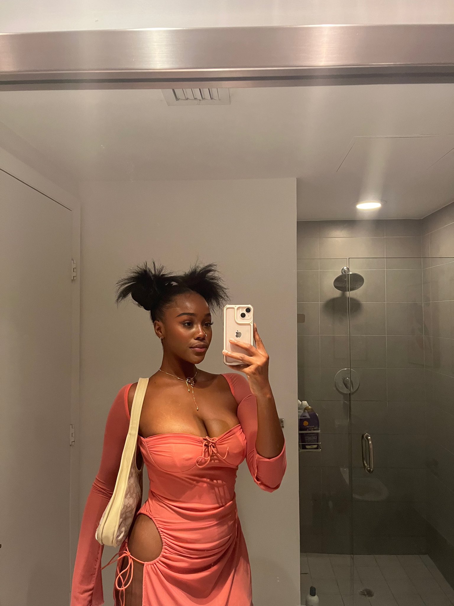 Beverly Pierre on Twitter: "Titties make the pain go away, call that a perky set 💊😌😋 https://t ...