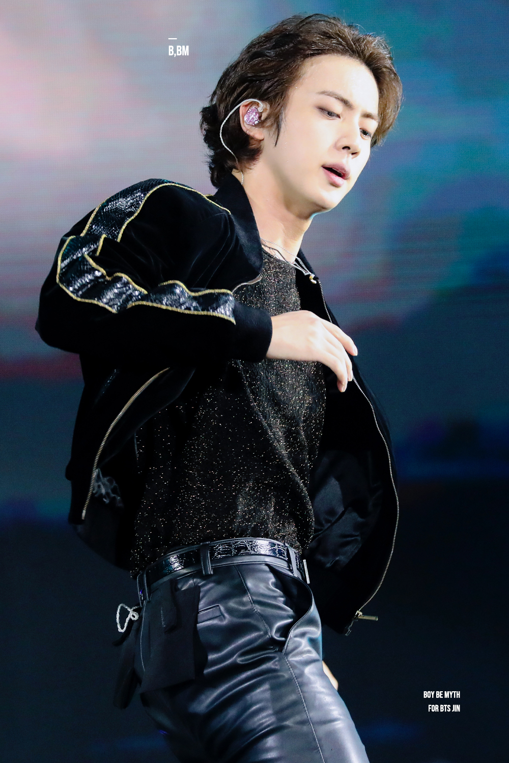 BOY BE MYTH on Twitter: "221015 YET TO COME IN BUSAN #JIN #김석진 #SEOKJIN #방탄소년단진 @BTS_twt https ...