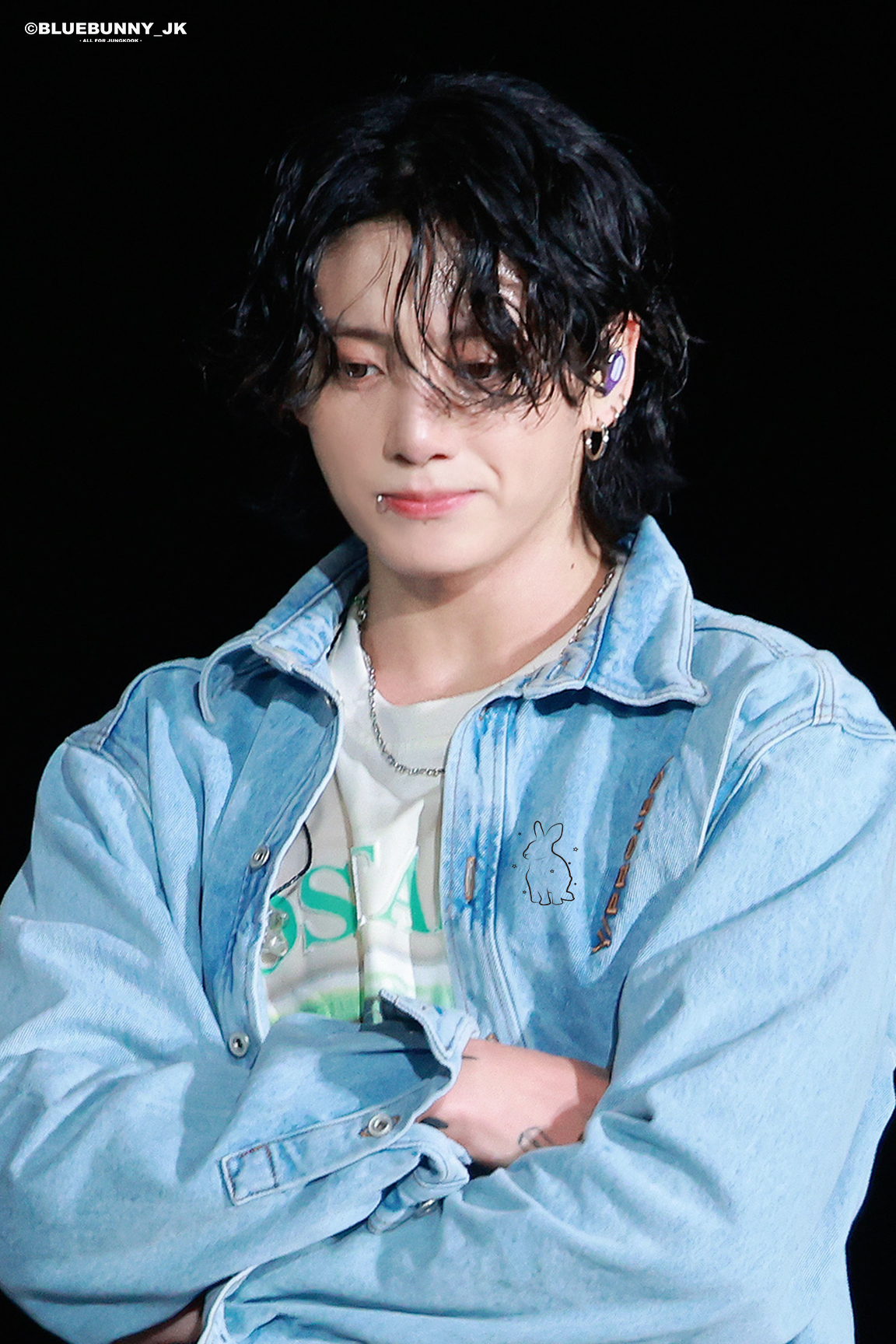 BlueBunny_jk💙🐰 on Twitter: "221015 Yet to Come in BUSAN HD 🤭🥺 #jungkook #JUNGKOOK #JK #BTS #전정국 ...