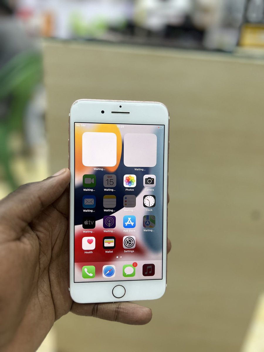 Uk used boyfriend on Twitter: "Iphone 7 plus 32gb 400k only #Fixituganda"